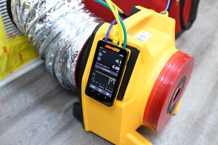 Retrotec DM32x - Dual Channel Touchscreen Manometer – Vent Cap Systems